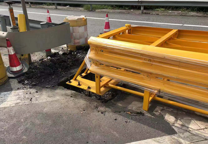 Galvanized And Powder Coated Traffic Steel Barrier Shield For Road Safety