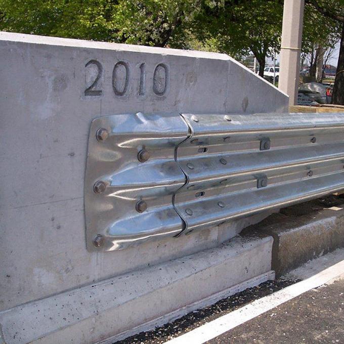 Roadway Safety Crash Barrier with AASHTO M-180 Standard and Galvanized ...