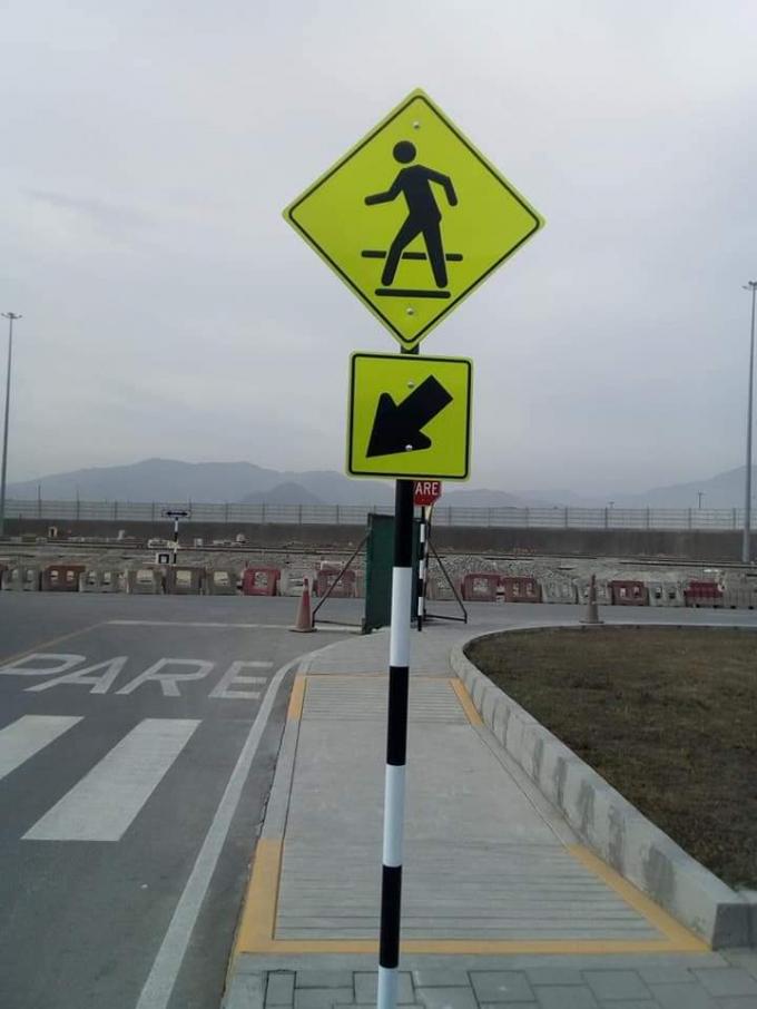 Tourism Road Signs Reflective Sheeting with 50cm Height and Customized ...